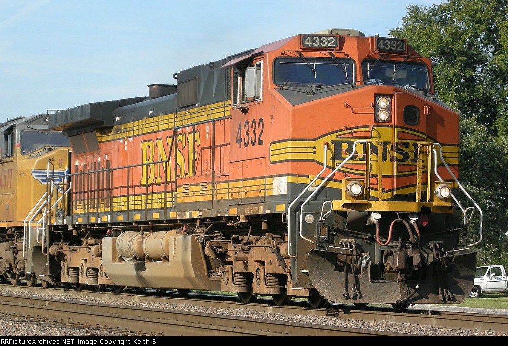 BNSF 4332